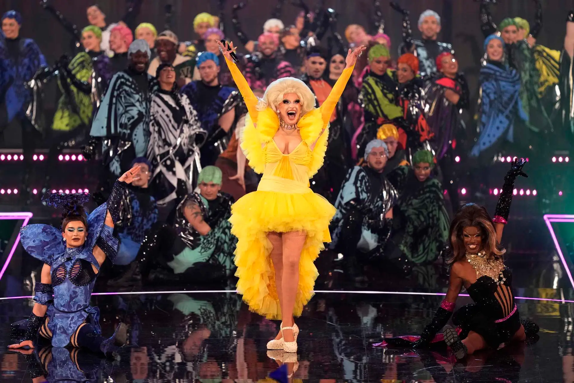 Miss Demeanour | Award Winning Drag Queen